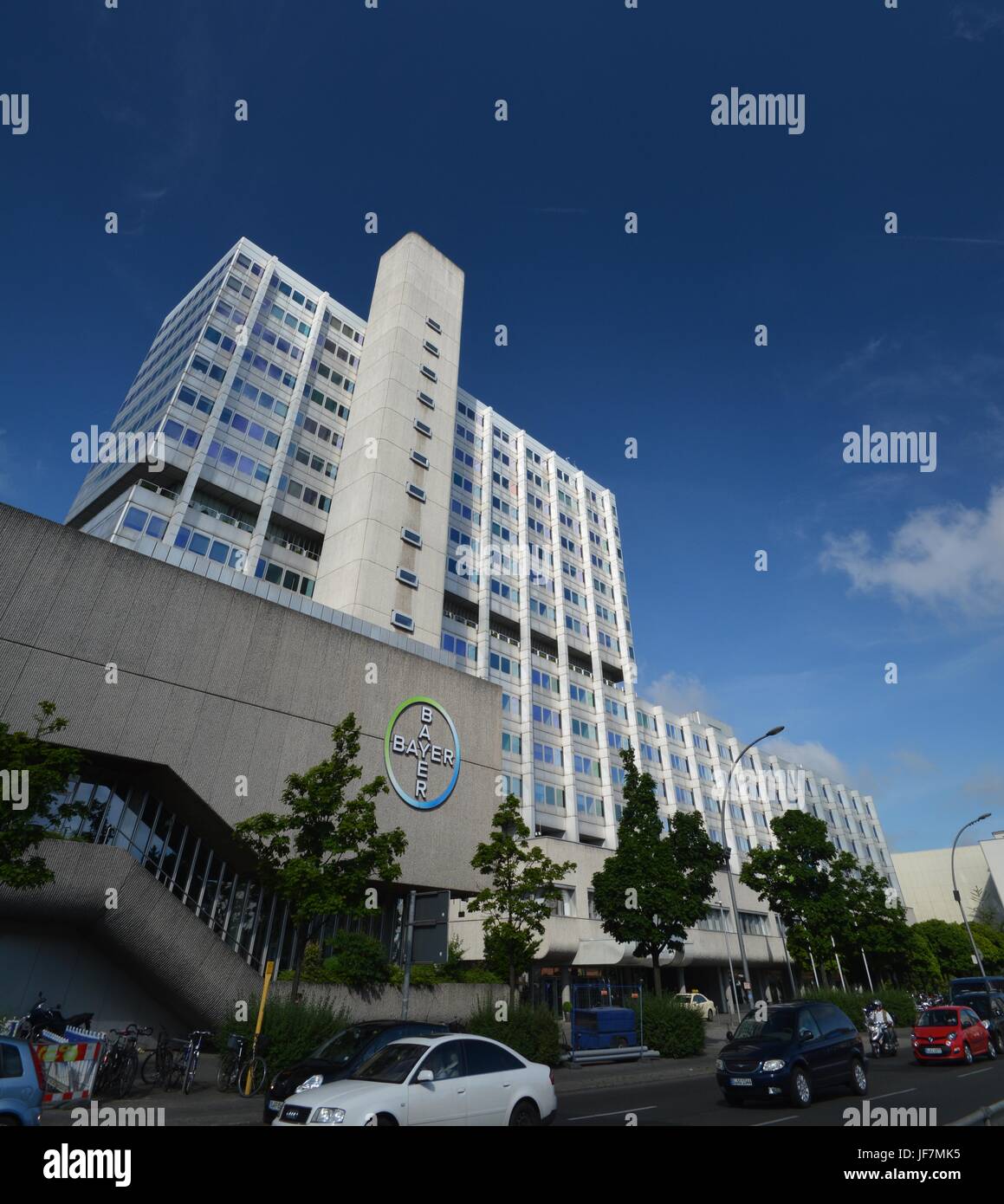 Bayer healthcare pharmaceuticals hi-res stock photography and images ...