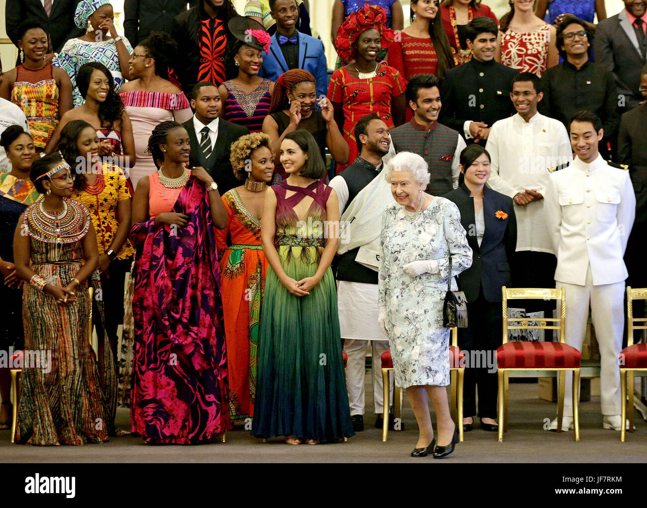 Queens young leaders awards ceremony buckingham palace hi-res stock ...