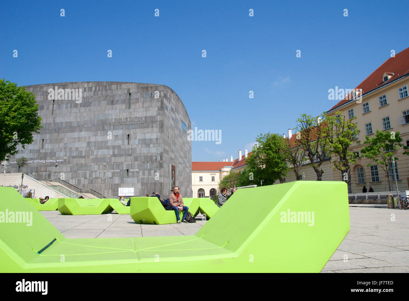 Modern sculpture vienna hi-res stock photography and images - Alamy