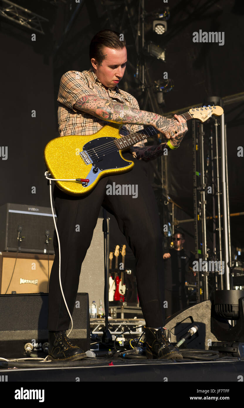 Bearded Theory - Day 2 - Performances Featuring: Slaves Where: Catton ...