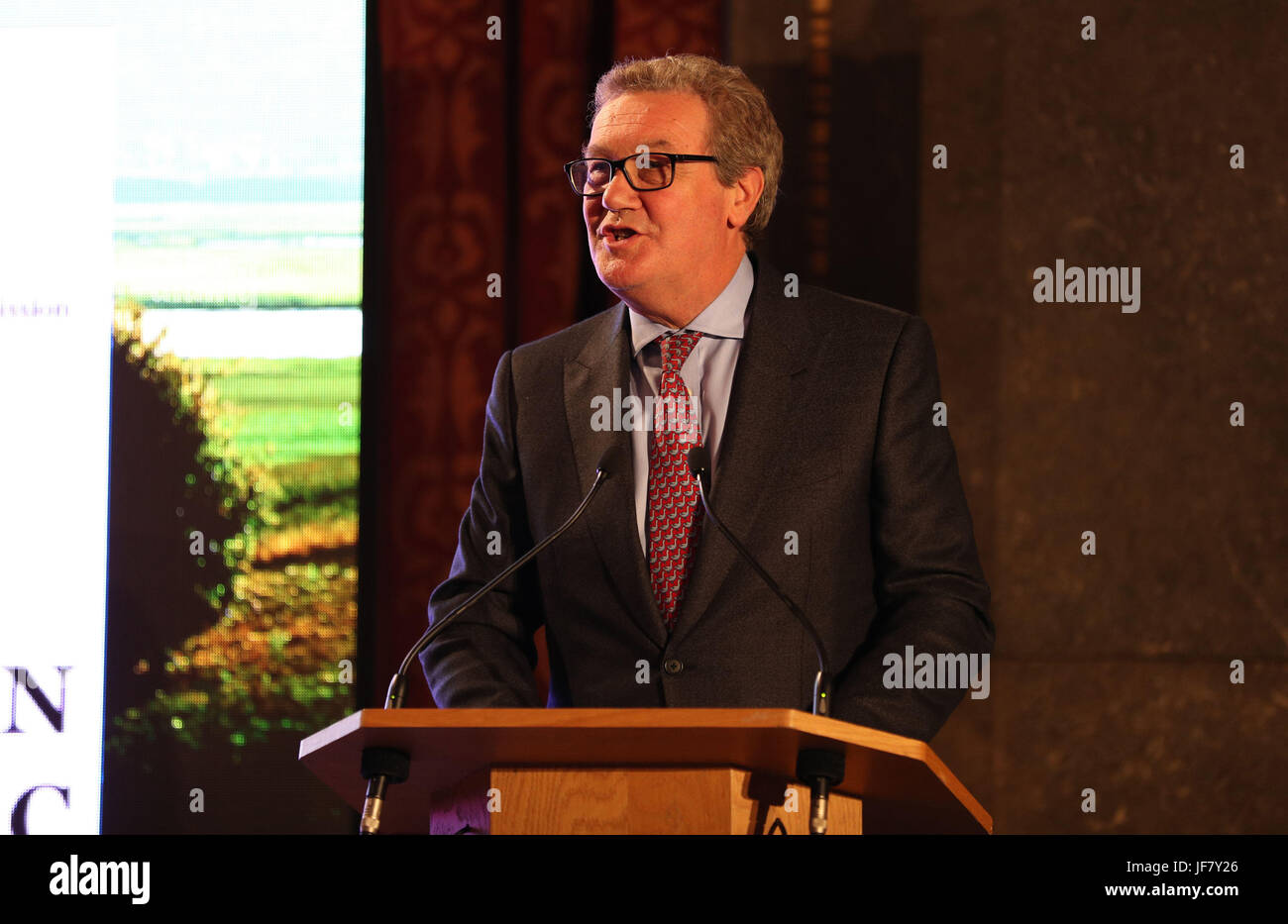 Australian high commissioner alexander downer hi-res stock photography ...