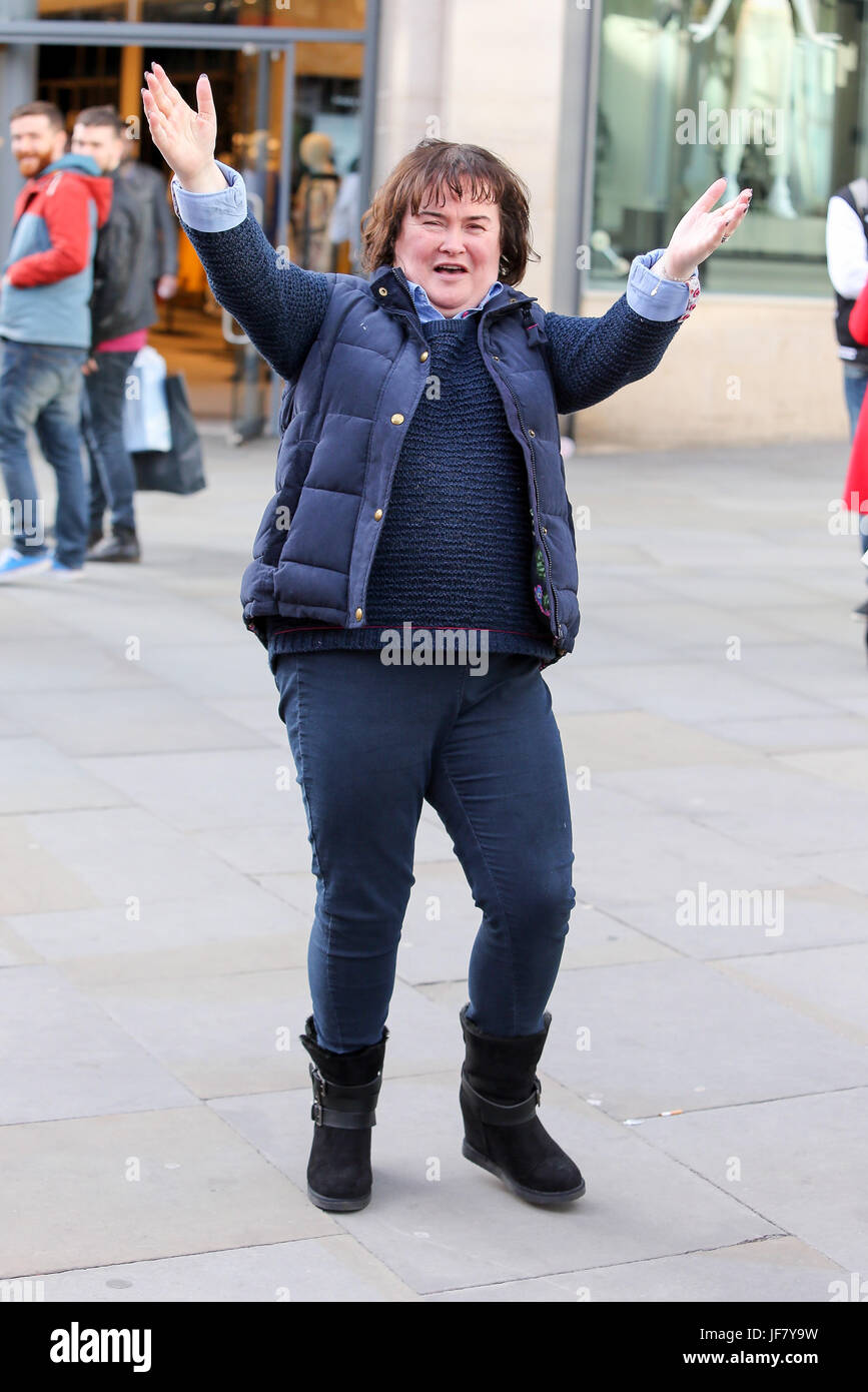 Susan Boyle seen shopping in Manchester the day before her gig at ...