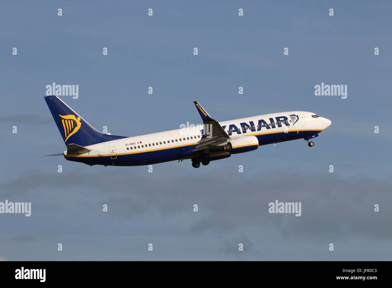 EI-DHO, a Boeing 737-8AS operated by Ryanair, at Prestwick ...
