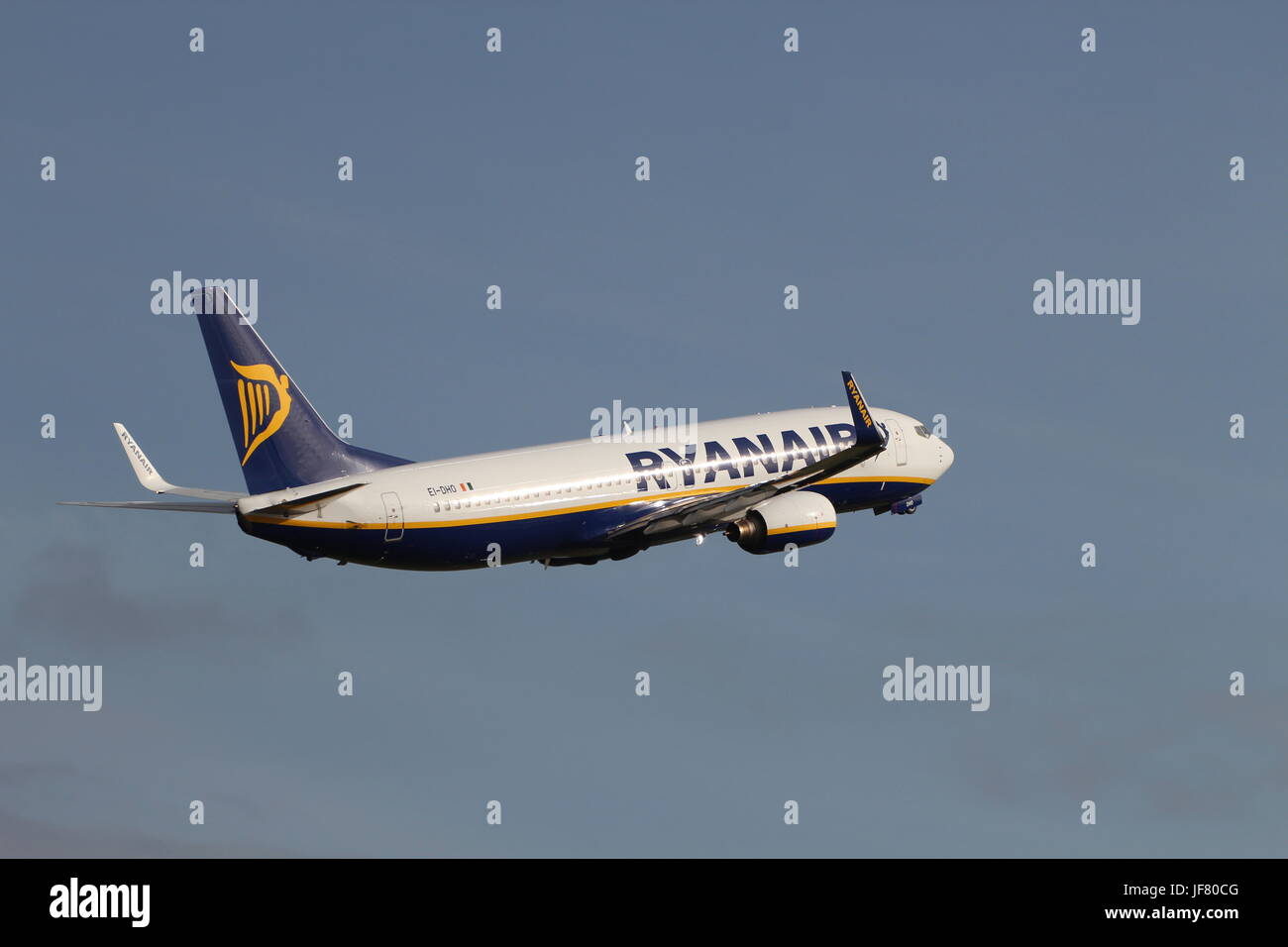 EI-DHO, a Boeing 737-8AS operated by Ryanair, at Prestwick ...