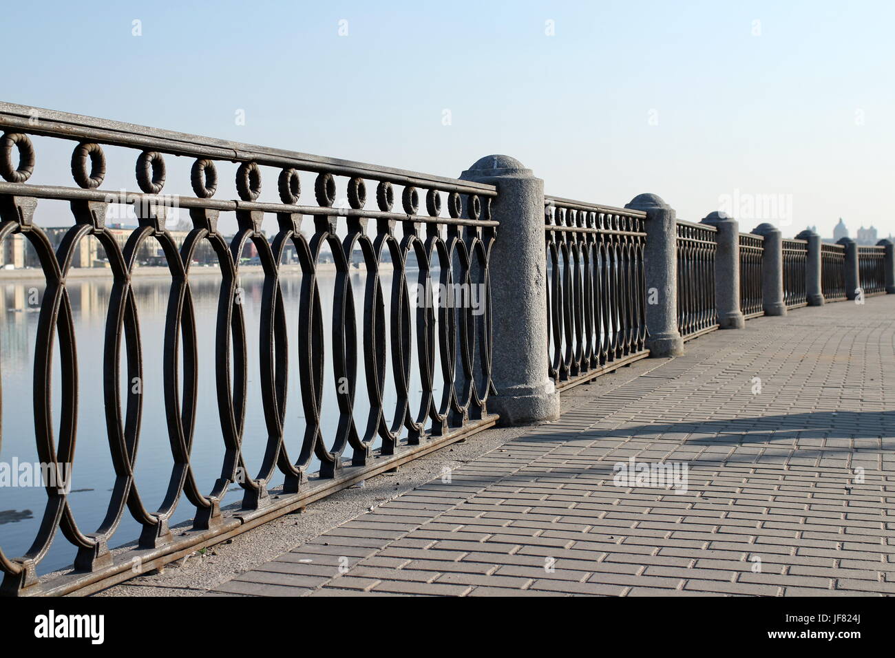 Footpath railing perspective hi-res stock photography and images - Alamy