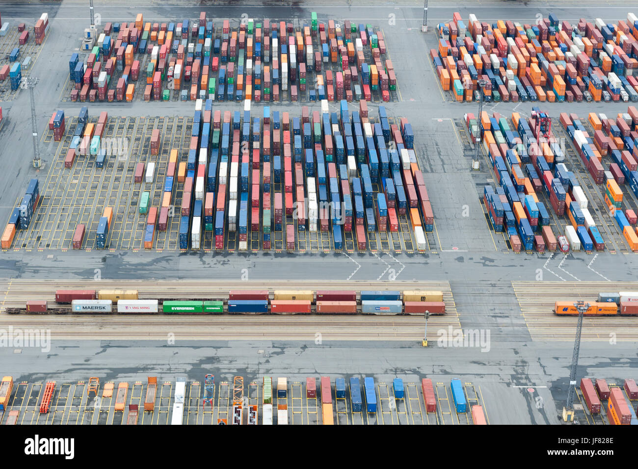 Containerterminal eurogate hi-res stock photography and images - Alamy