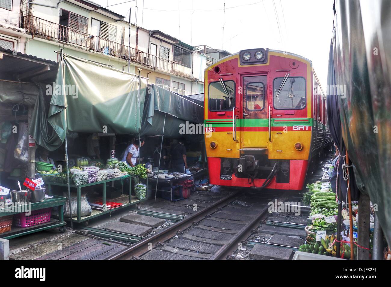 Maeklong Railway Market (Talad Rom Hoob), Thailand Stock Photo - Alamy