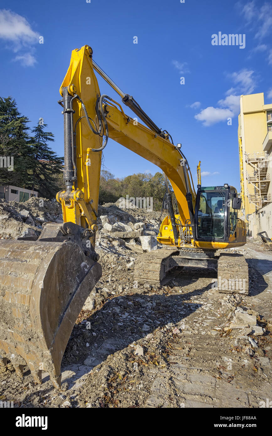 Quarry excavator shovel hi-res stock photography and images - Alamy
