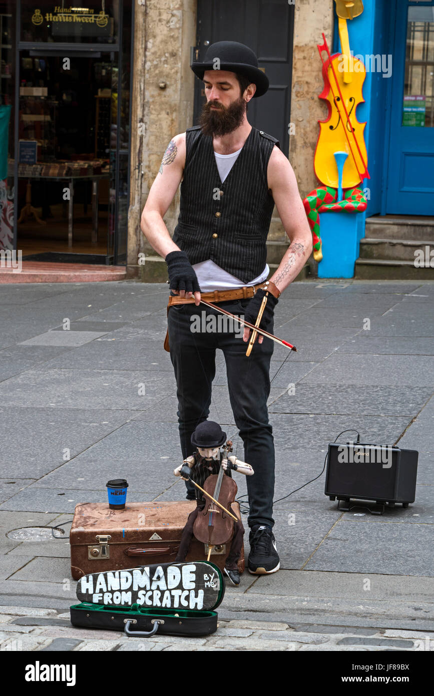 Puppeteer puppets hi-res stock photography and images - Alamy