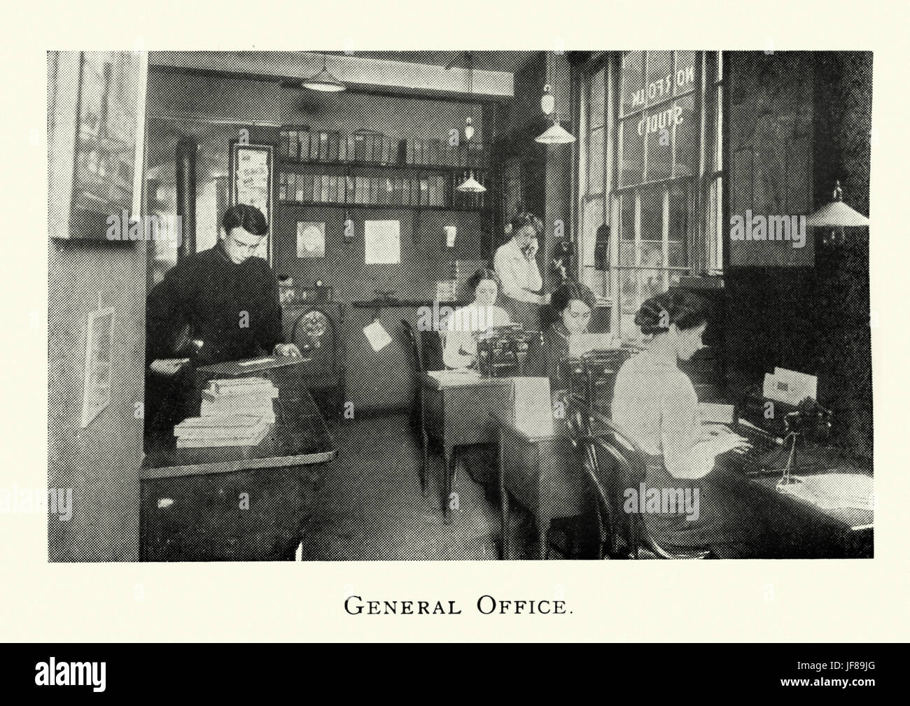 Secretary typist typewriter hi-res stock photography and images - Alamy