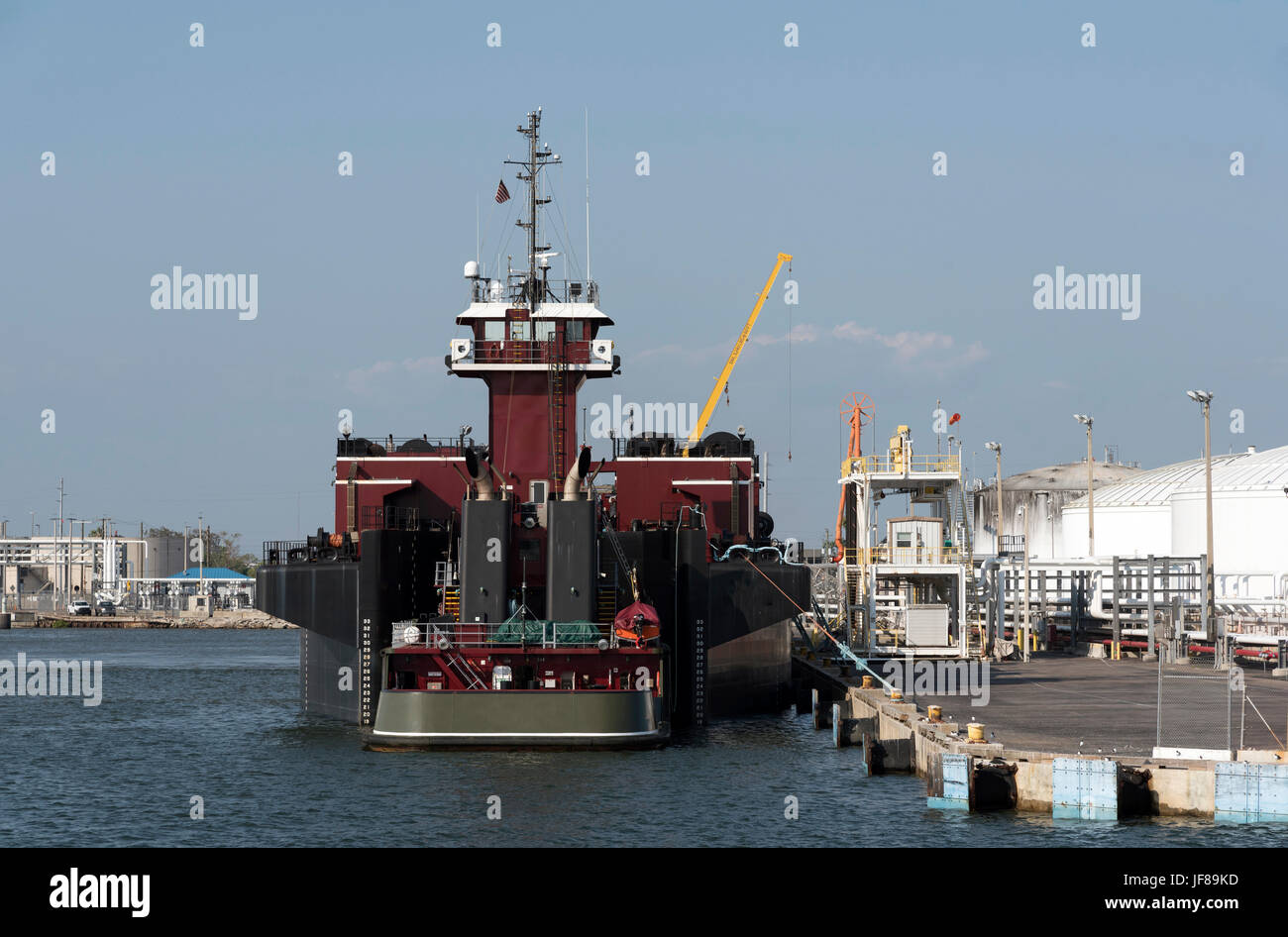 Pusher tug hi-res stock photography and images - Alamy