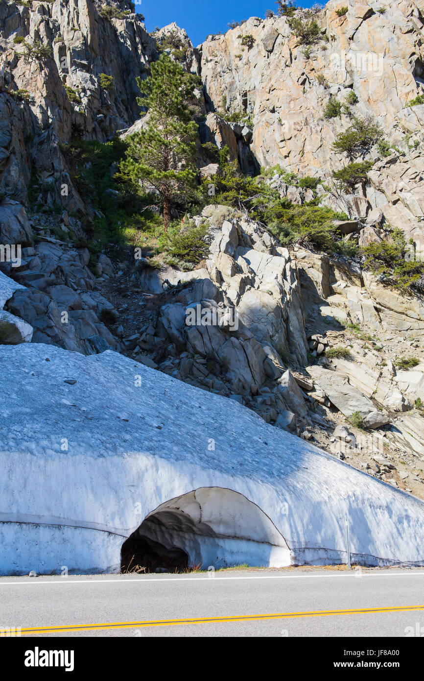 Winter culvert hi-res stock photography and images - Alamy