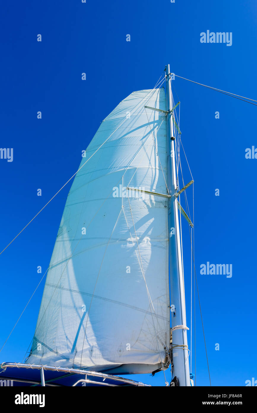 yacht sail mast Stock Photo - Alamy