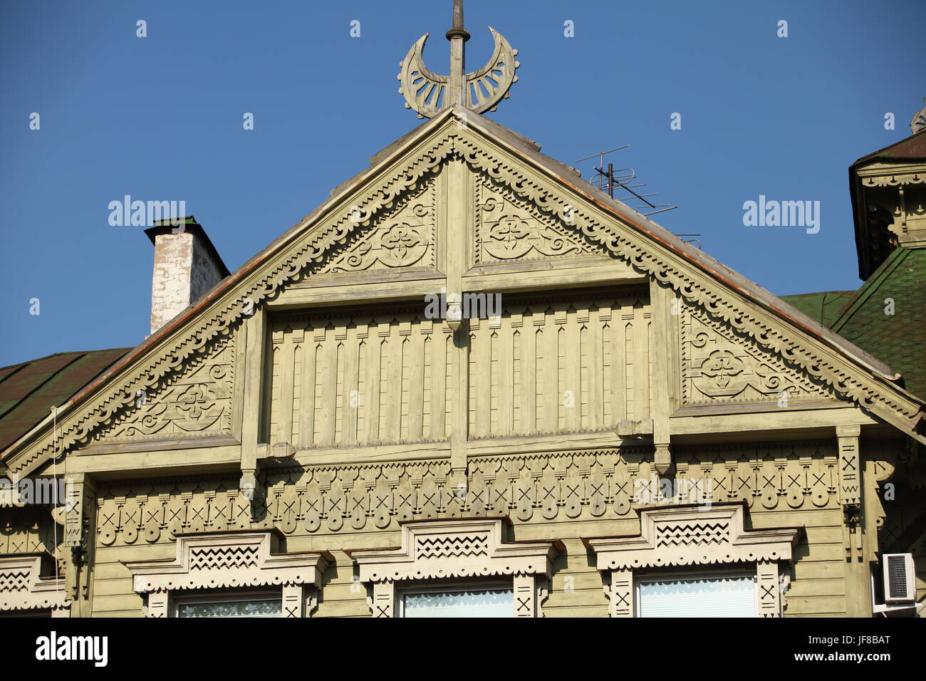 Elegant gable hi-res stock photography and images - Alamy