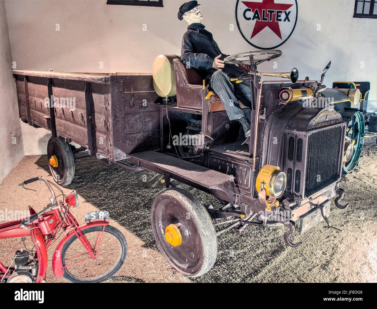 The 1912 Four Wheel Drive Auto Co. camion, with a 50 horsepower engine ...
