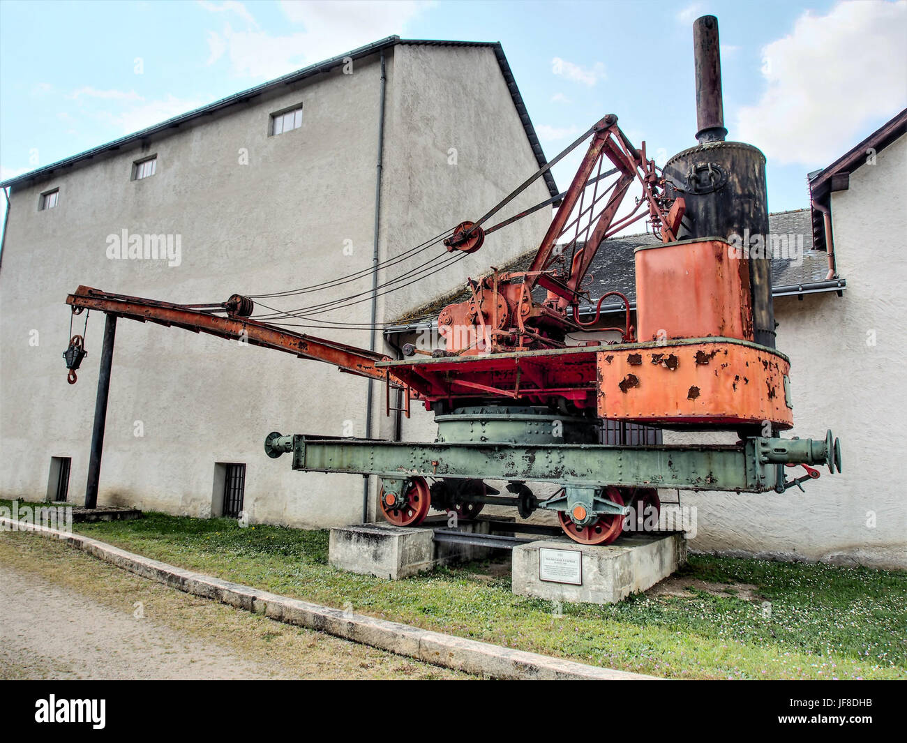 A 1900 steam crane, part of the Musée Maurice Dufresne collection. This ...