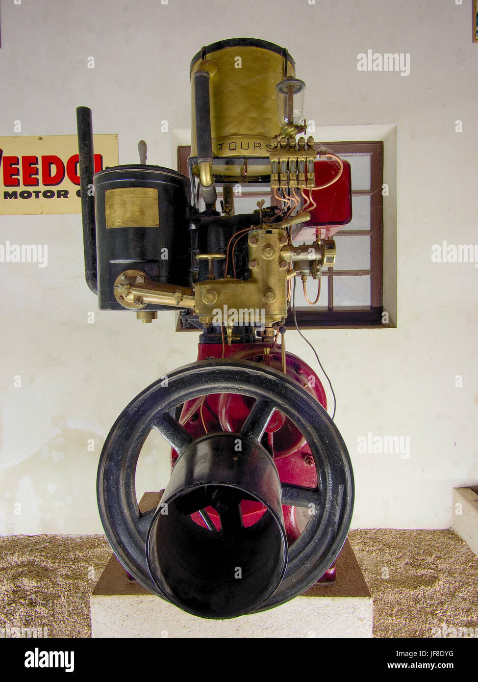 The 1910 Buneau engine, displayed at the Musée Maurice Dufresne, is a ...