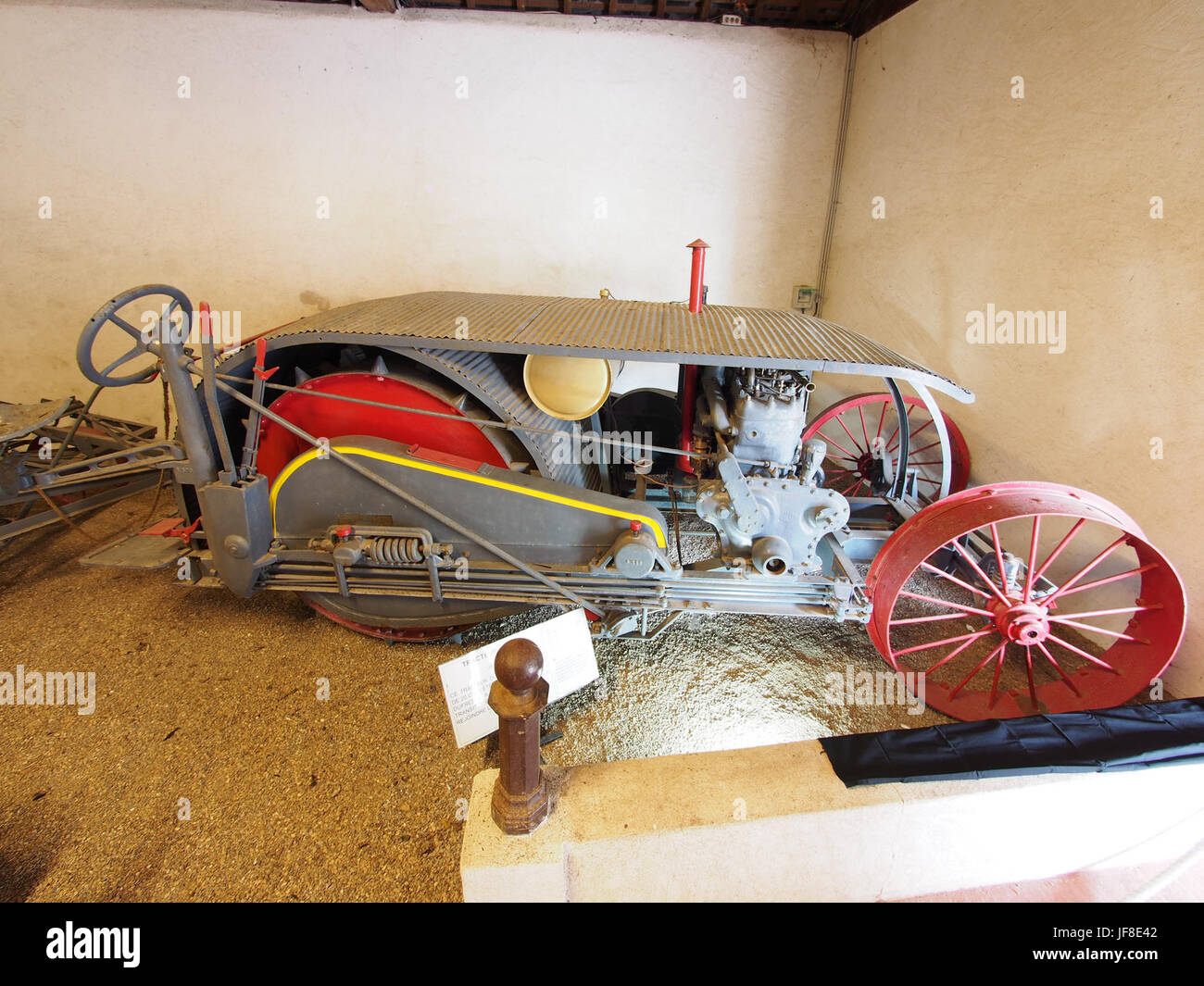 The 1920 Gray 20ch tractor, on display at the Musée Maurice Dufresne ...
