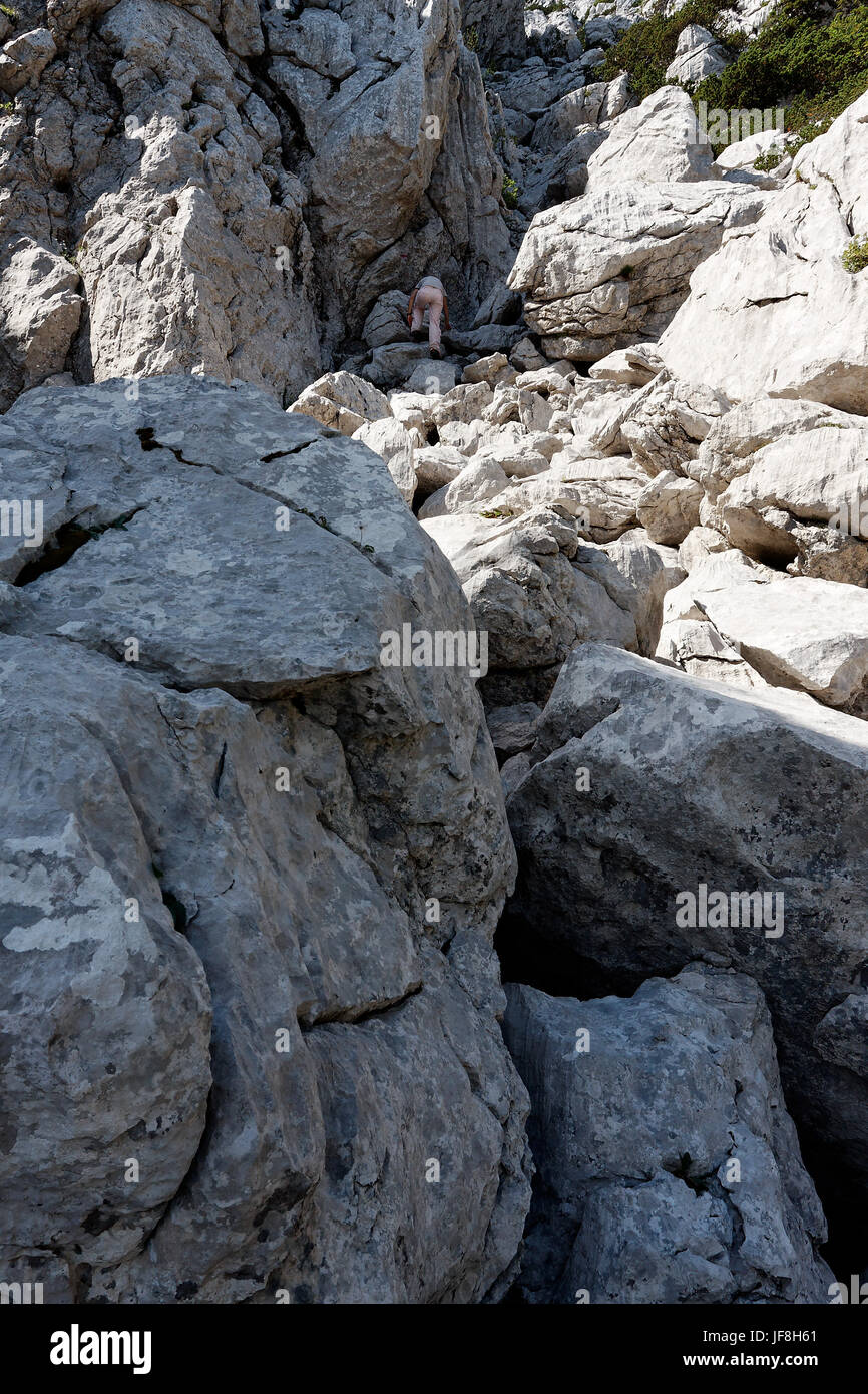 Climbing rocky coastline hi-res stock photography and images - Alamy