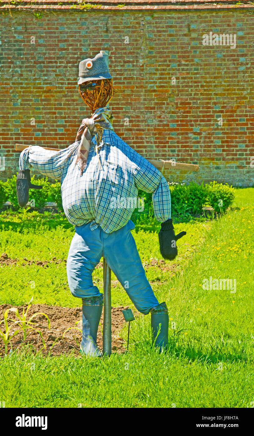 Scotney Medieval Castle, Scarecrow in Garden, Lamberhurst, Kent Stock ...