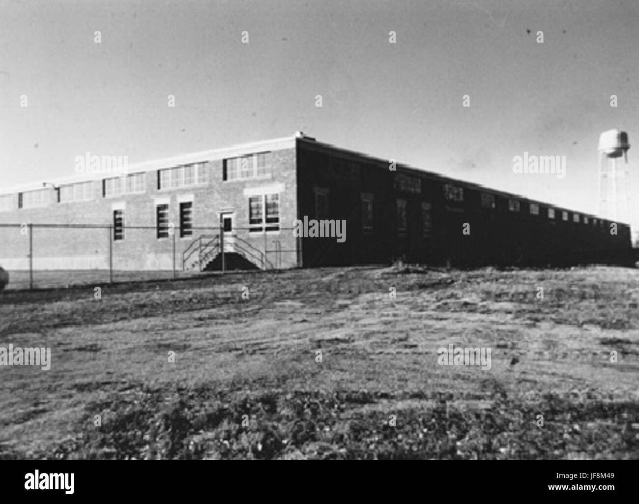 This photograph of the Kansas City Federal Archives and Records Center ...