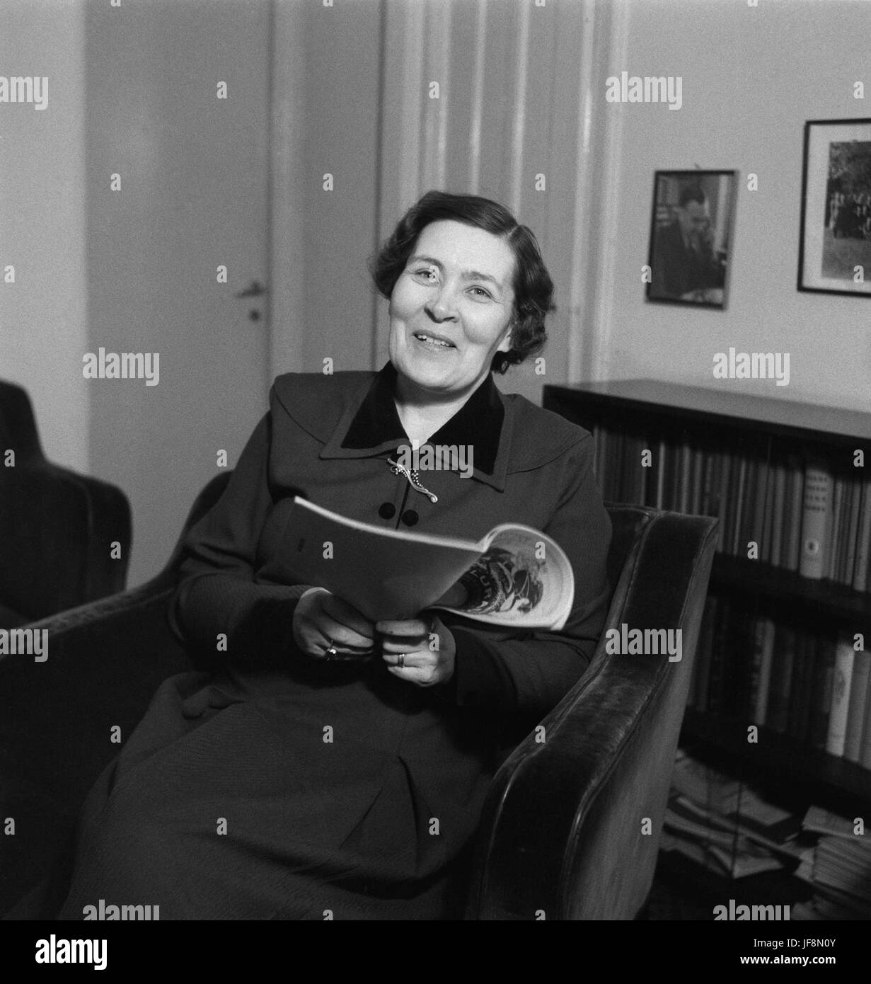 Educational archives Black and White Stock Photos & Images - Alamy