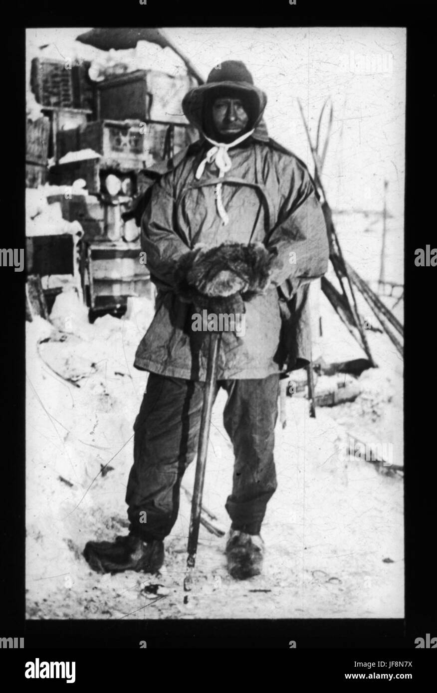 Robert scott portrait Black and White Stock Photos & Images - Alamy