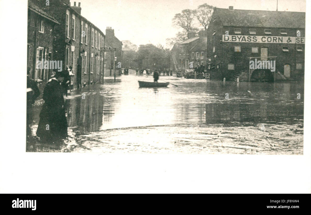 River Head, Driffield 1910 - A storm and flooding event Stock Photo - Alamy