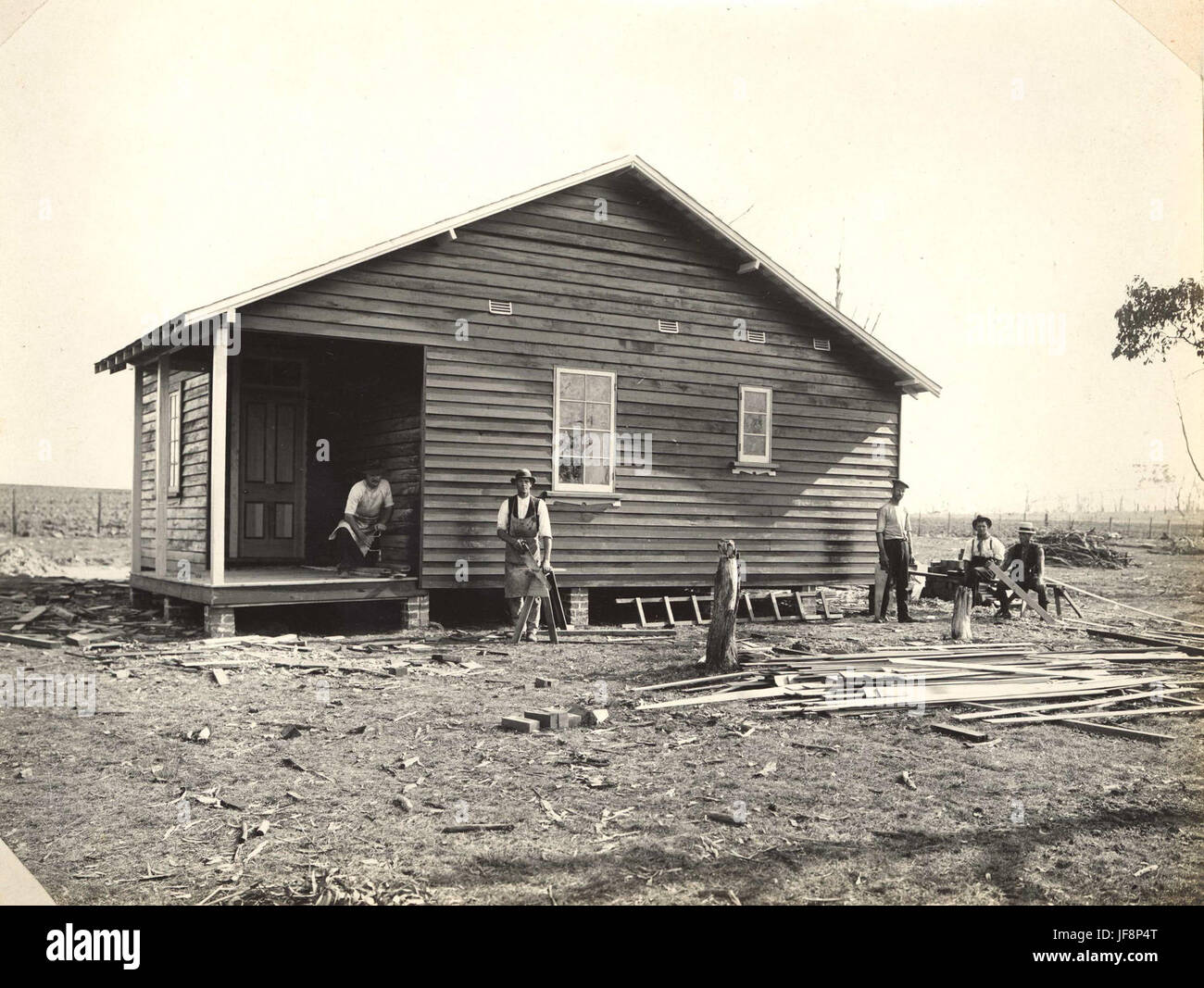 A historical photo of a settlers' cottage on the Kentucky Soldiers ...