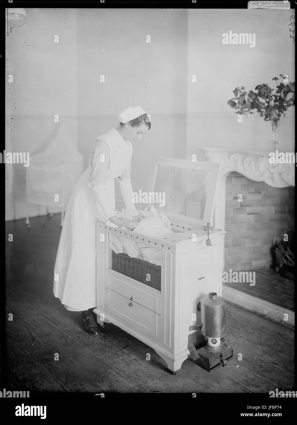 Baby in an incubator, Lady Edeline Hospital for Babies, Sydney ...