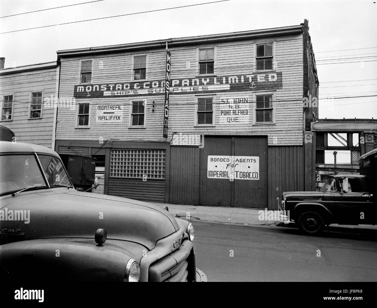 Limited company stores hi-res stock photography and images - Alamy