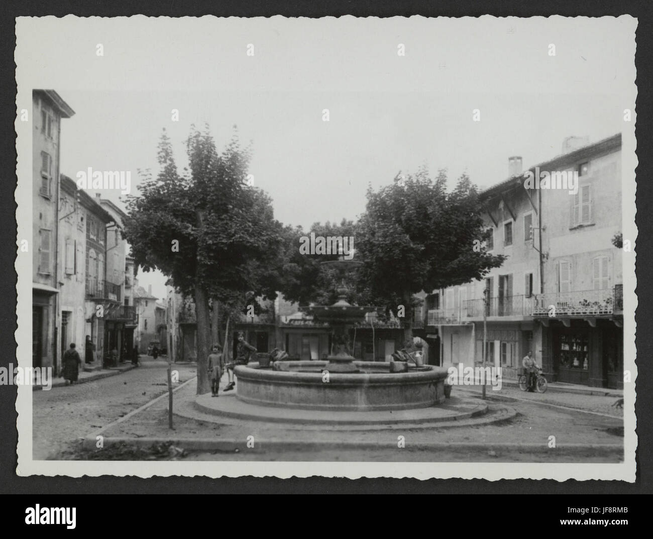 Sa place de la ville hi-res stock photography and images - Alamy