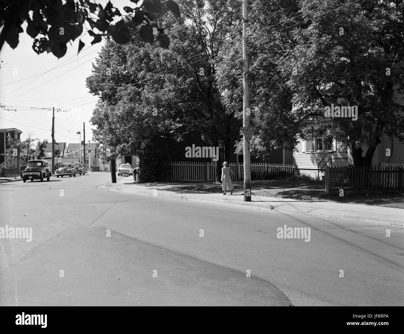 Road corner hi-res stock photography and images - Alamy