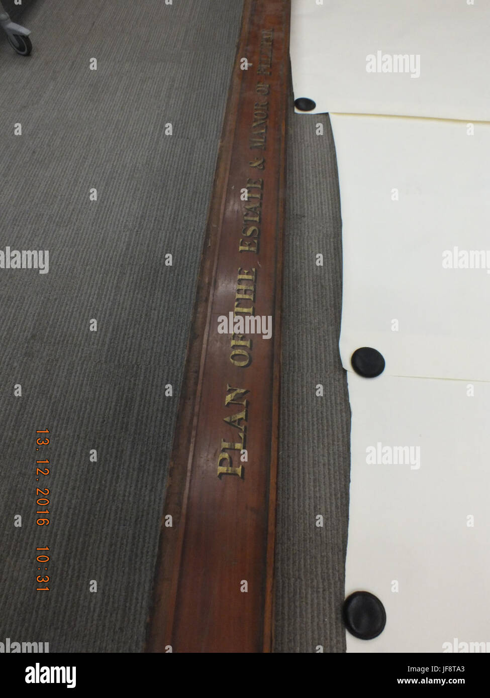 Box of maps hi-res stock photography and images - Alamy