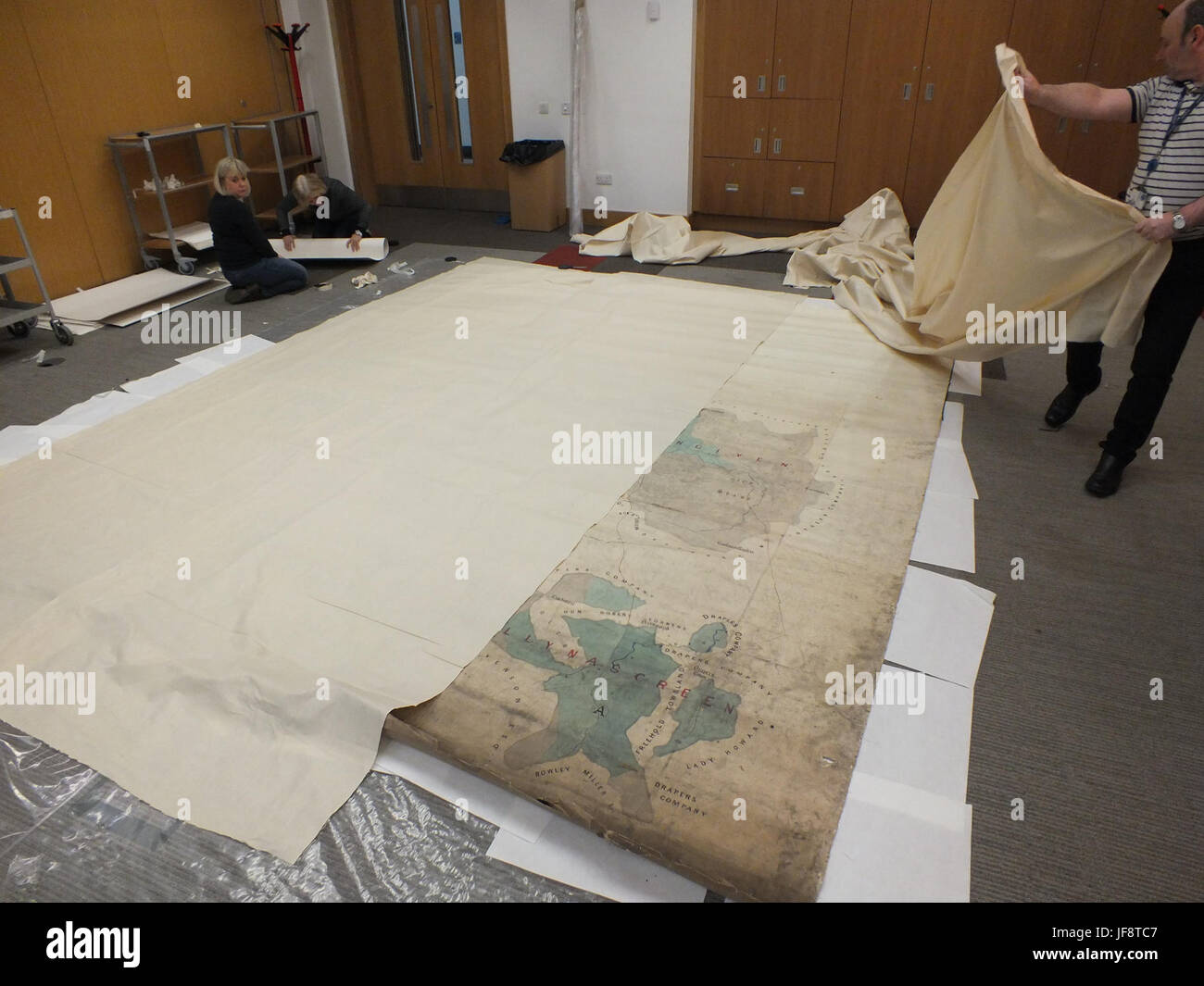 Covering map hi-res stock photography and images - Alamy