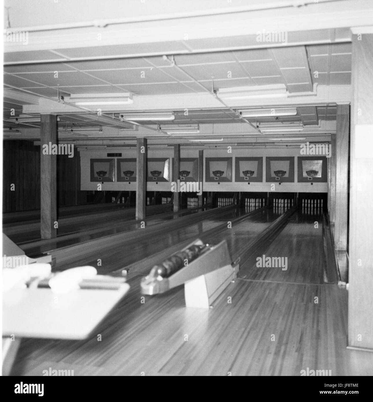 Old Bowling Alley 1920 Old Abandoned Bowling Alley Building Editorial