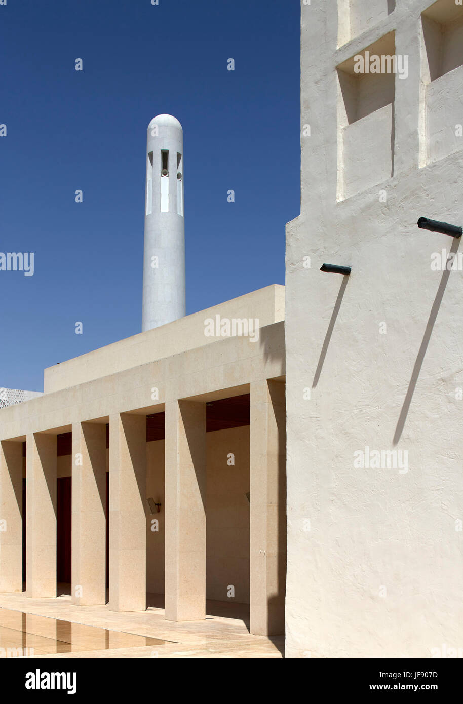 Staggered Column High Resolution Stock Photography and Images - Alamy