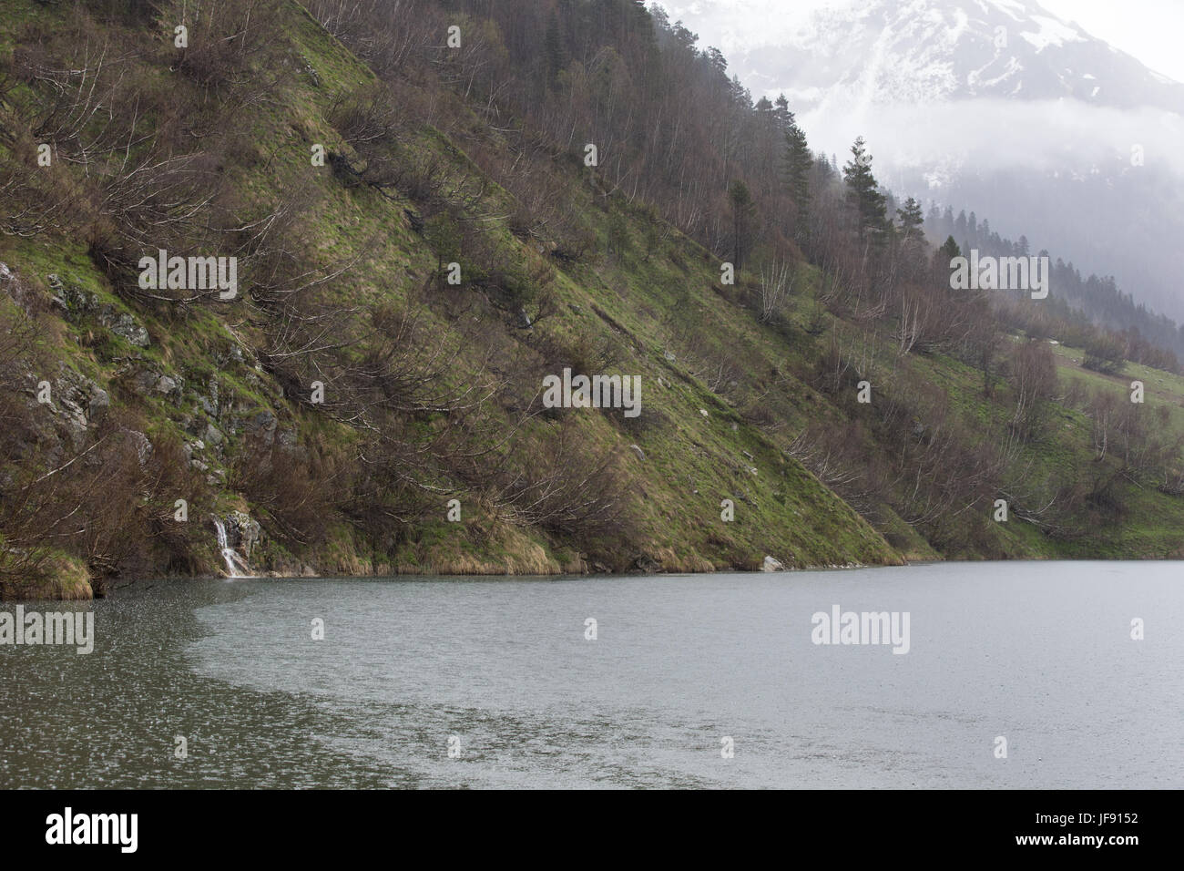 Rainy day mountains hi-res stock photography and images - Alamy