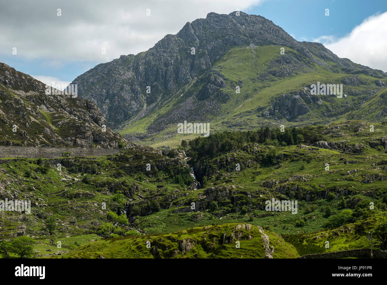 Great British Landscapes - depicting the beautiful scenic mountains of ...