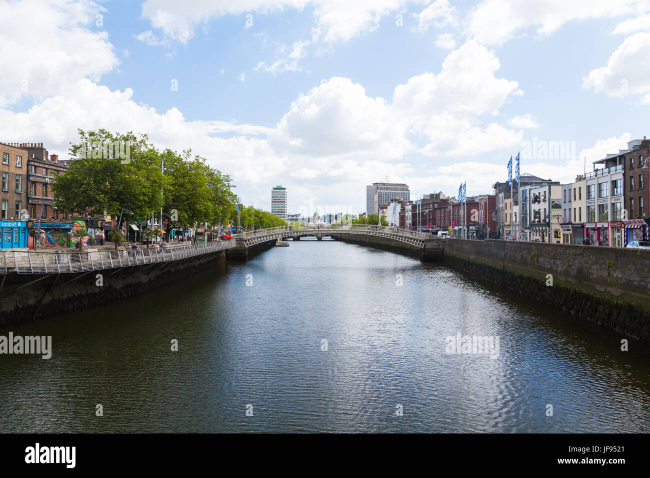 The Ha'penny bridge in Dublin City, Ireland Stock Photo - Alamy