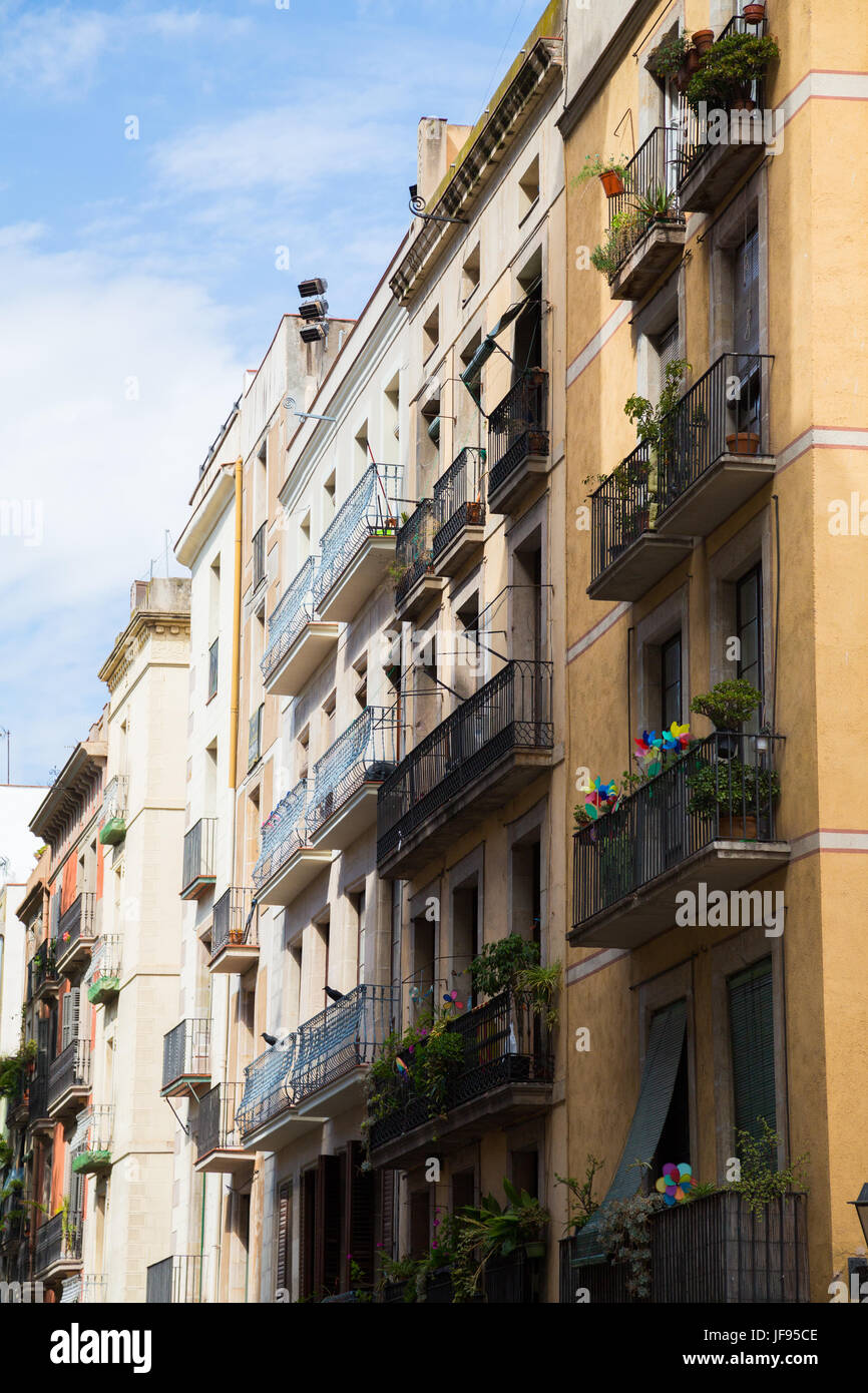 Buildings in the city centre of Barcelona, Spain Stock Photo - Alamy