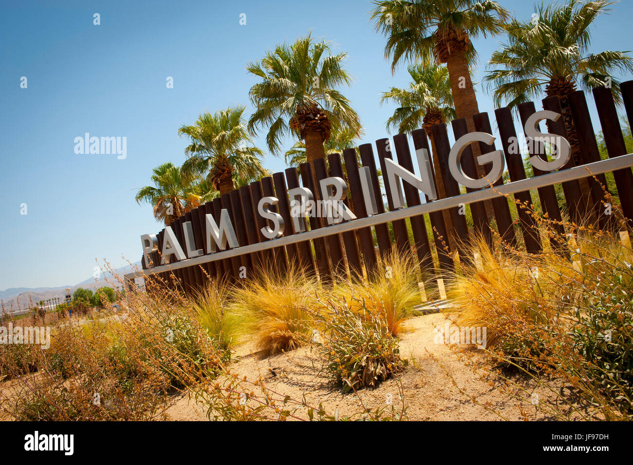 Palm Springs sign at city limits Stock Photo - Alamy
