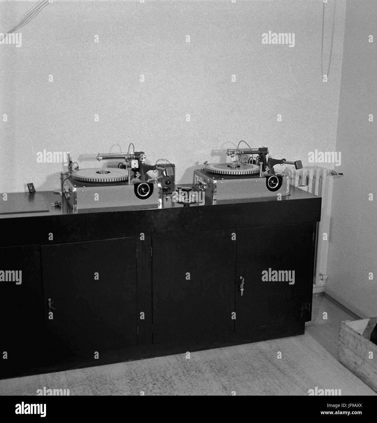 A historic photograph showcasing the device of instantaneous discs used ...