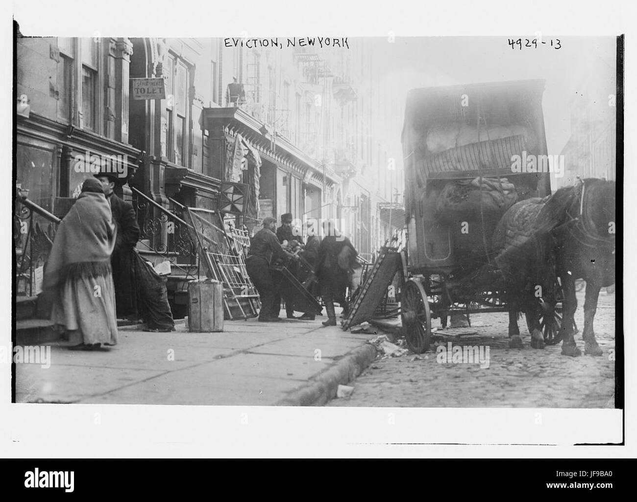 Homelessness early 20th century hi-res stock photography and images - Alamy