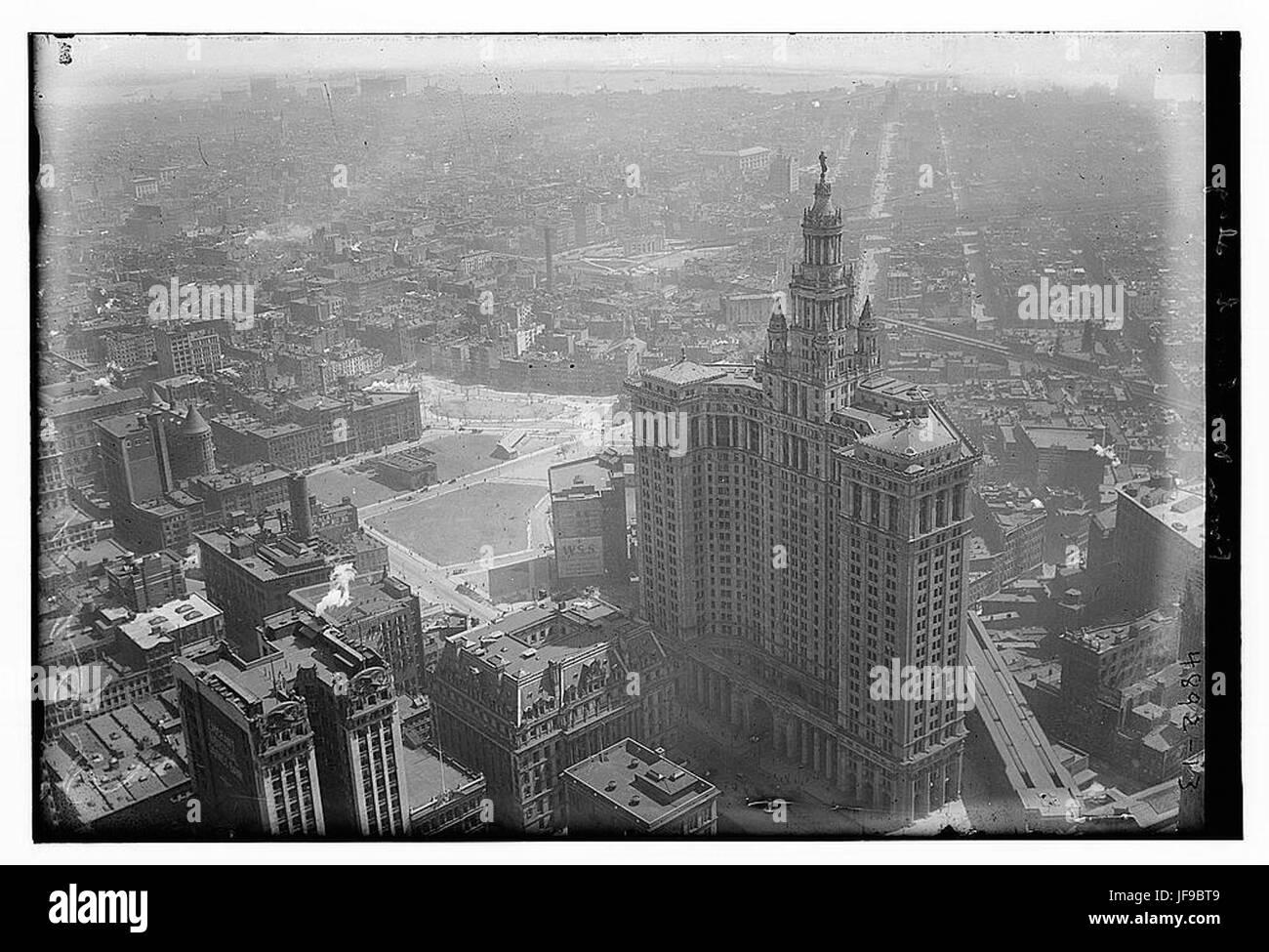 Woolworth building early 1900s hi-res stock photography and images - Alamy