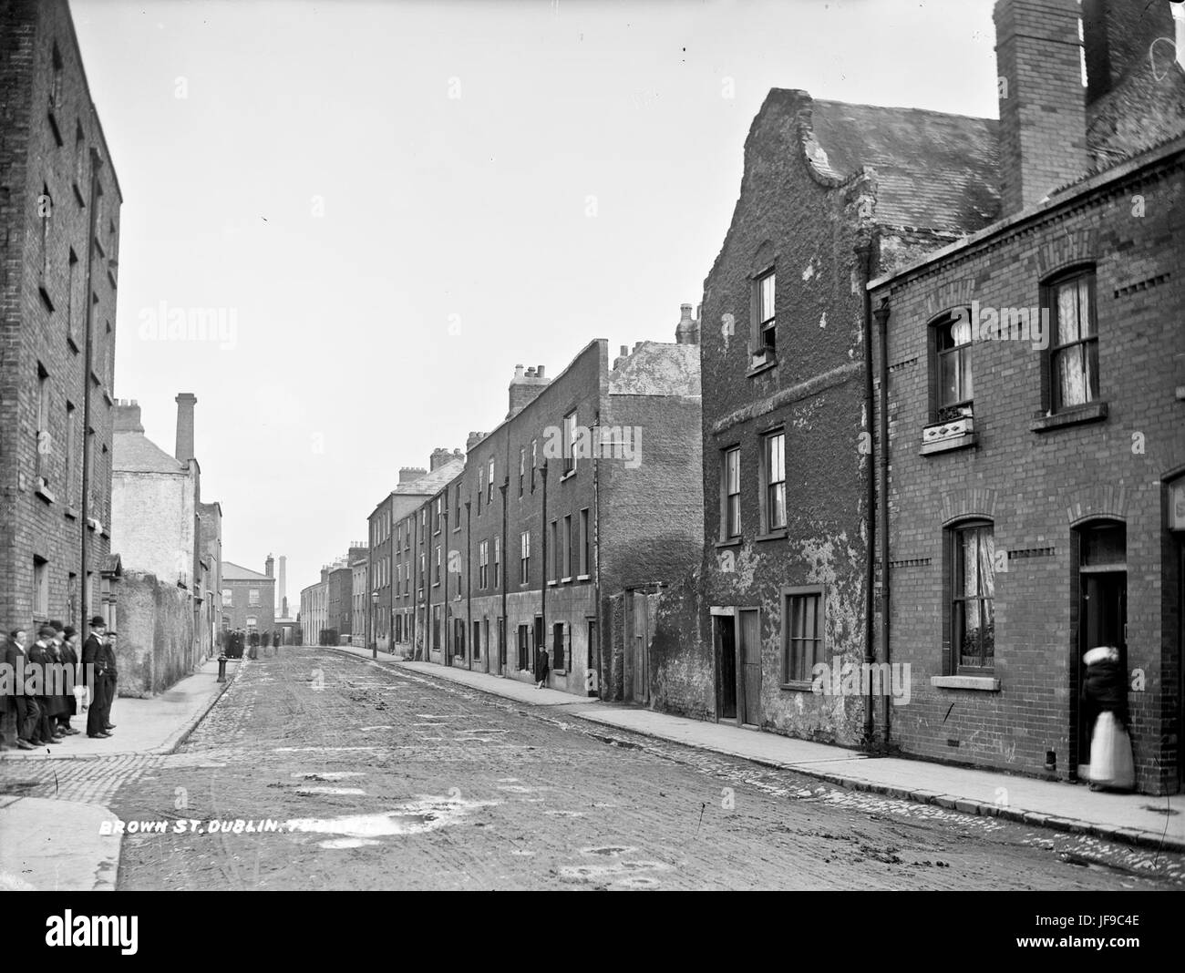 A historical photo of the slums in Dublin City, captured in the late ...