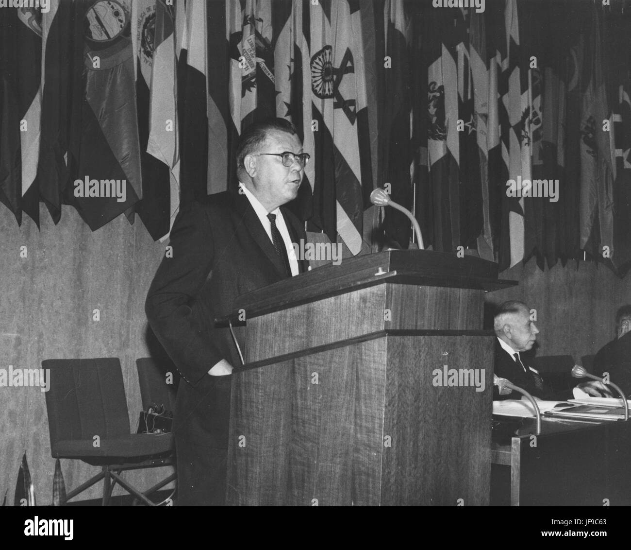 Photograph of the Extraordinary Congress of the International Council ...