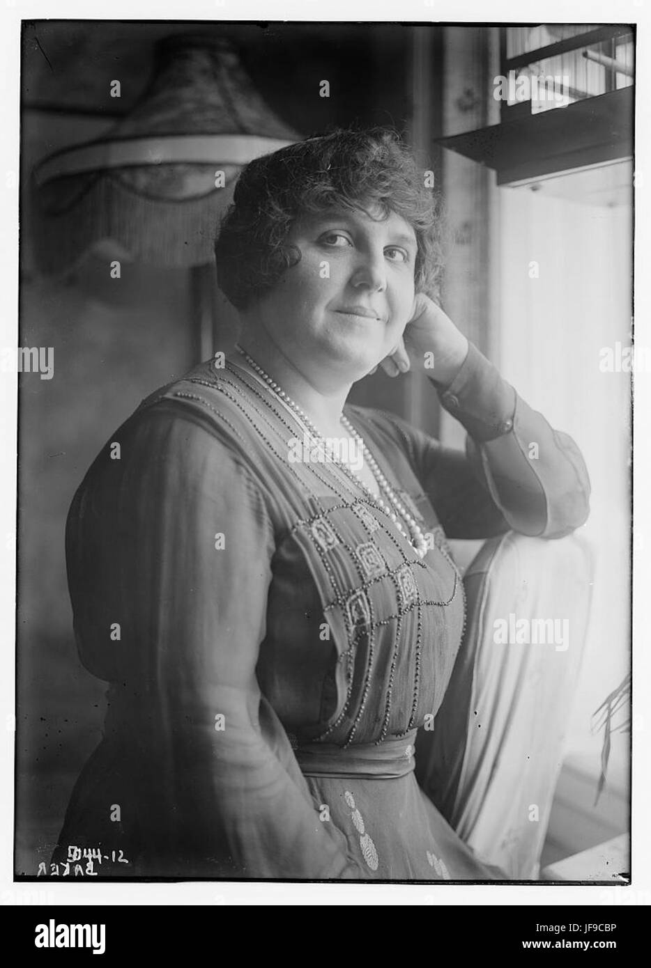 Baker baking bread Black and White Stock Photos & Images - Alamy