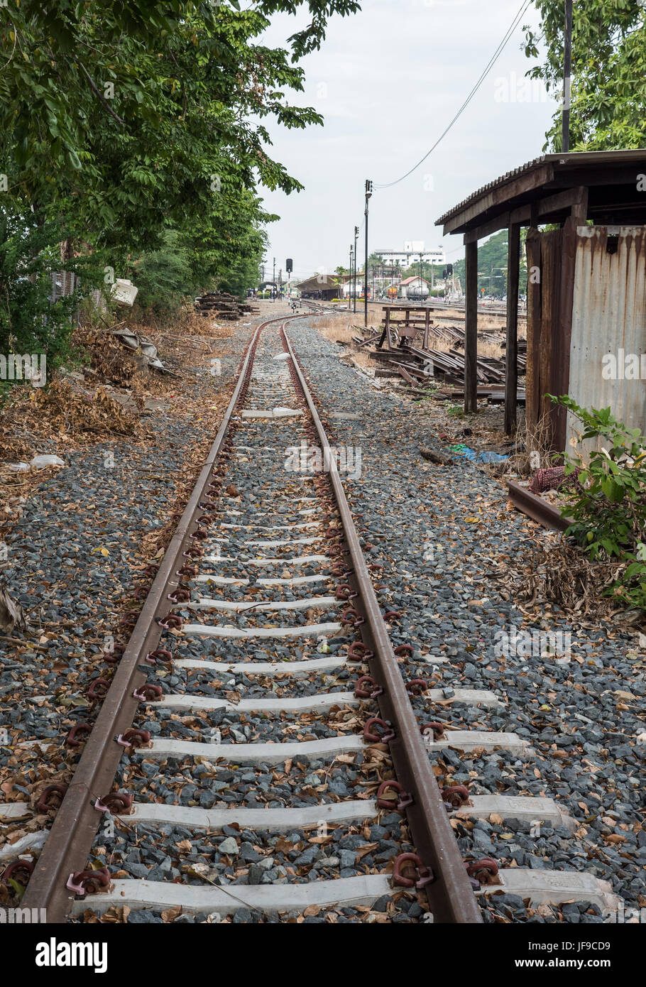 New railway line from the side yard to the platform of the large ...