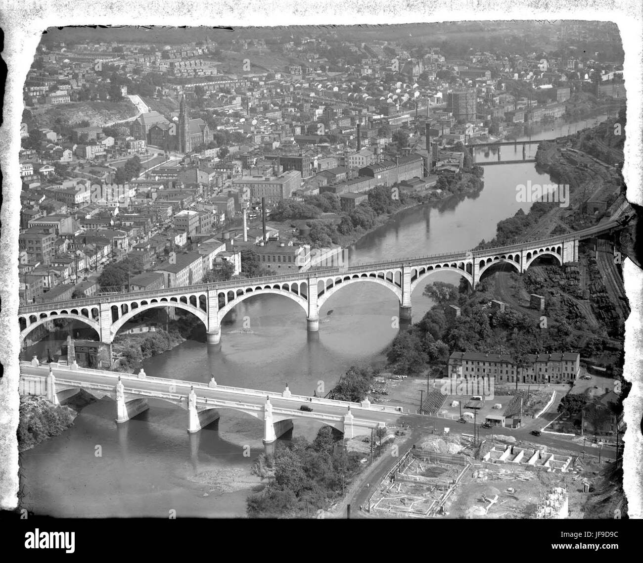 A photograph of the Manayunk Bridge, part of the Pennsylvania Railroad ...